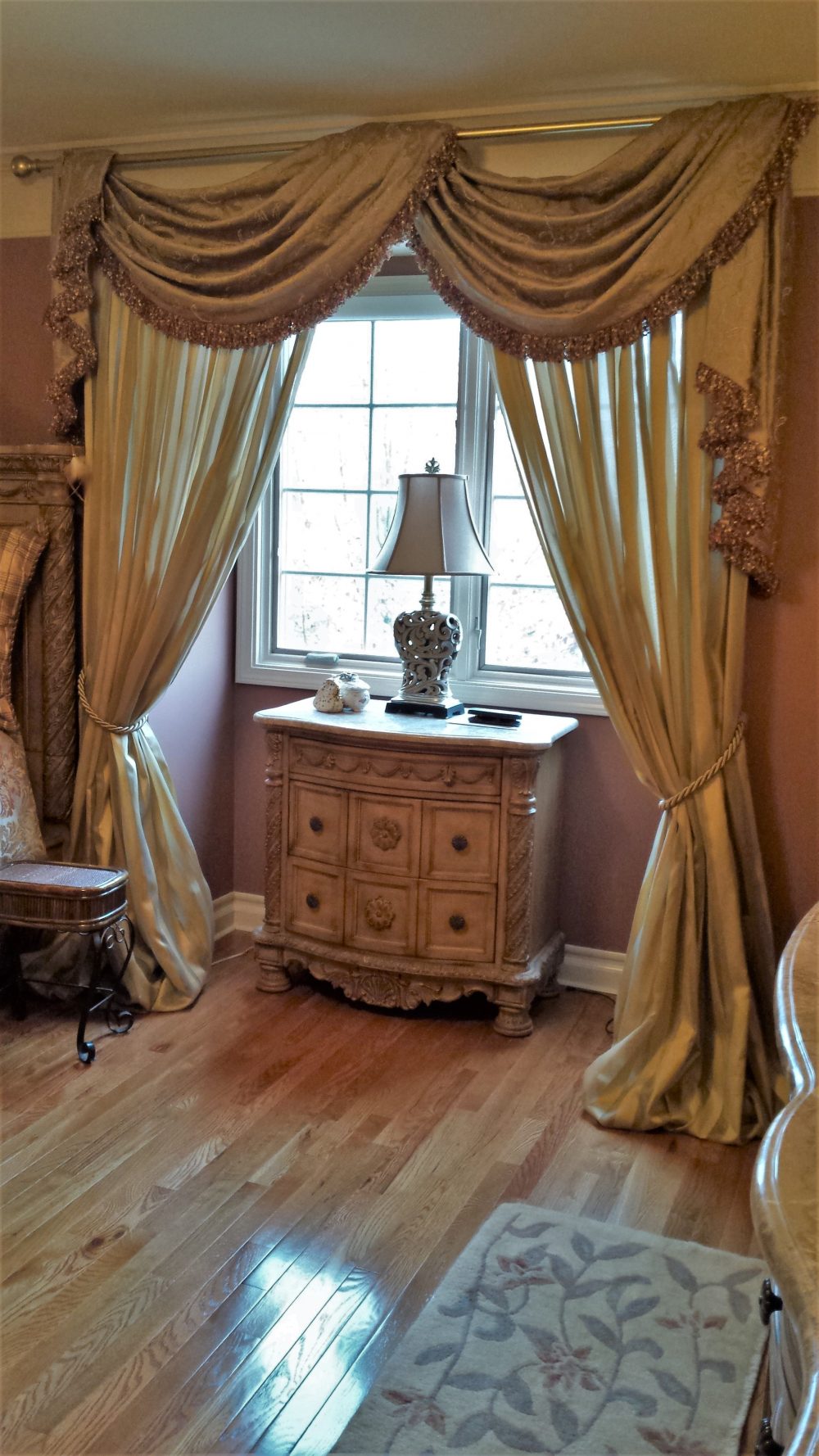 Make an Open Pole Empire Swag Valance - Renee Romeo